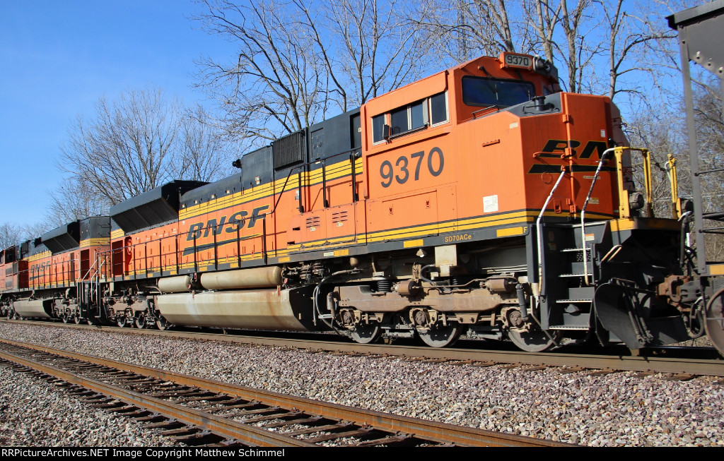 BNSF 9370